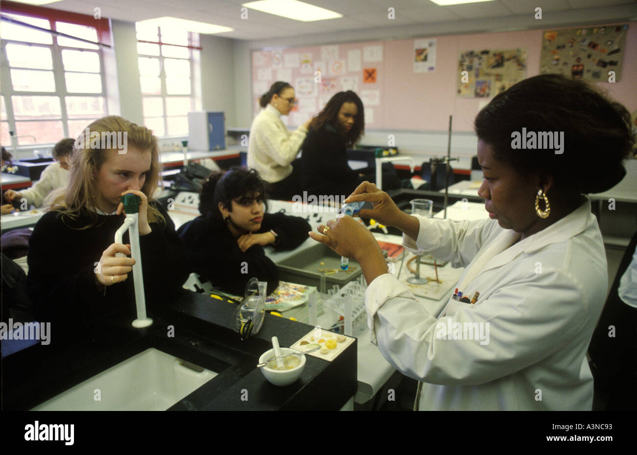 1990s teenagers uk High Resolution Stock Photography and Images - Alamy