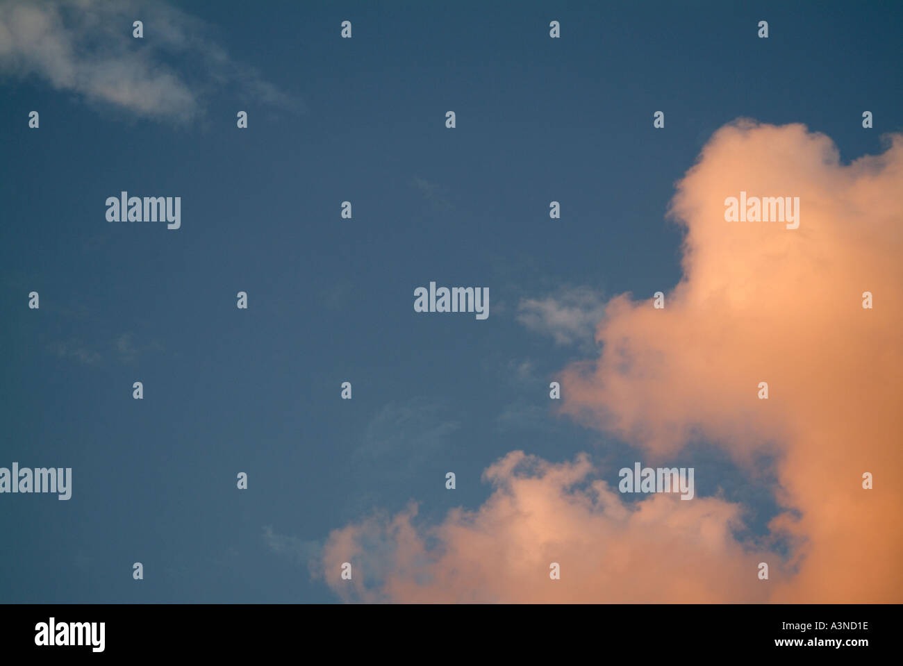 Mass layer clouds hi-res stock photography and images - Alamy