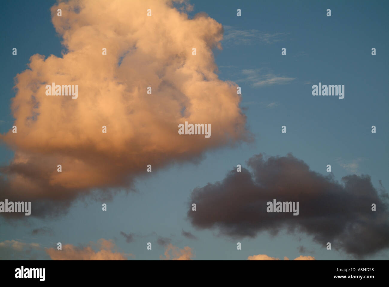Mass layer clouds hi-res stock photography and images - Alamy