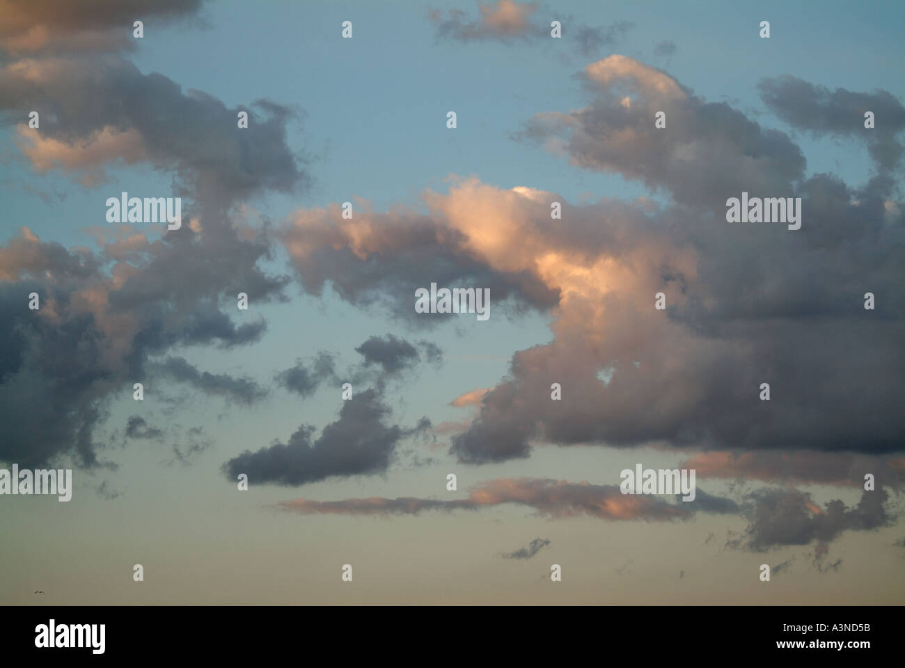 Mass layer clouds hi-res stock photography and images - Alamy