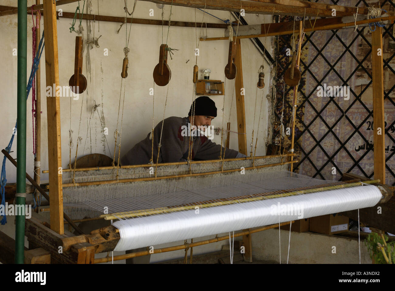 Rug making hi-res stock photography and images - Alamy