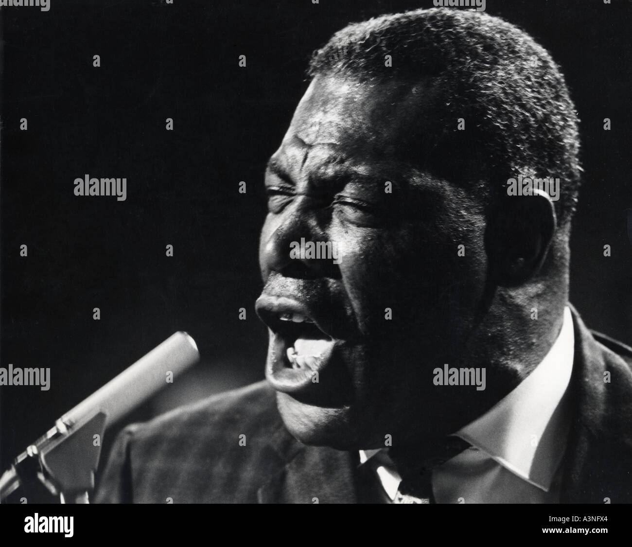 HOWLIN WOLF - US Blues singer on Ready, Steady, Go in December 1964 ...