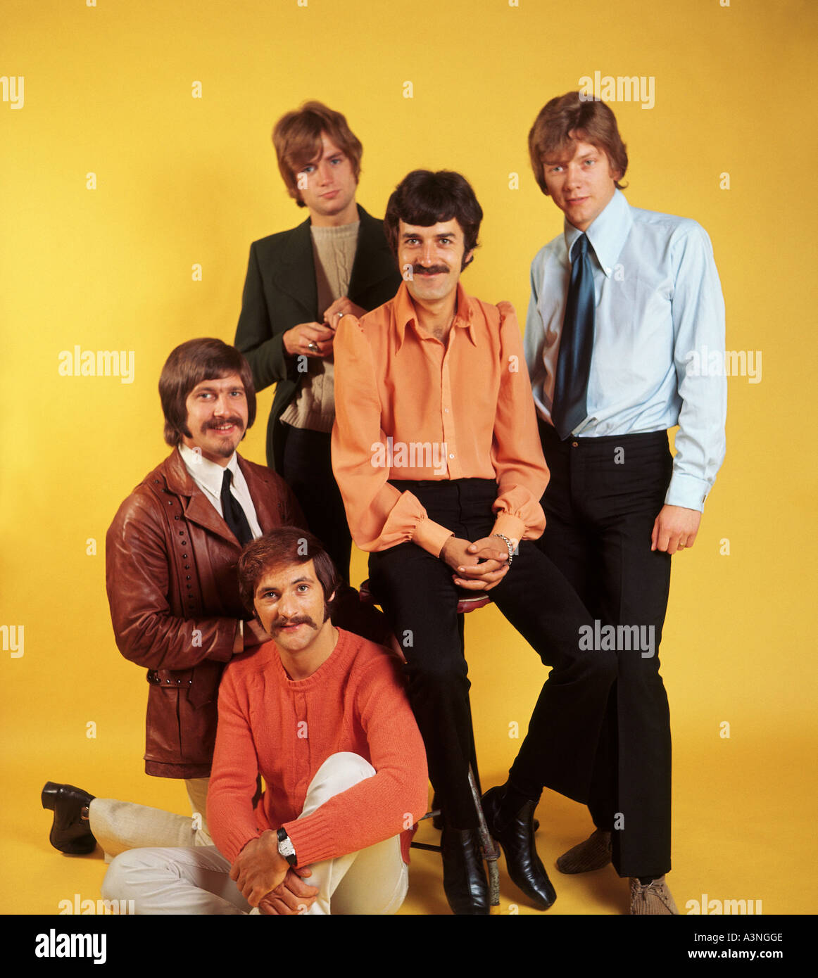 MOODY BLUES UK group in 1968. See Description below for names. Photo ...