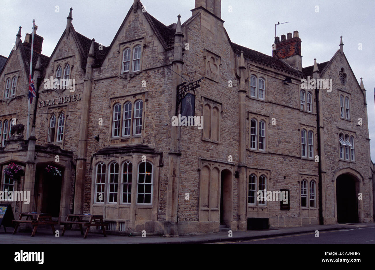 The bear hotel chippenham wiltshire hotel hi-res stock photography and ...
