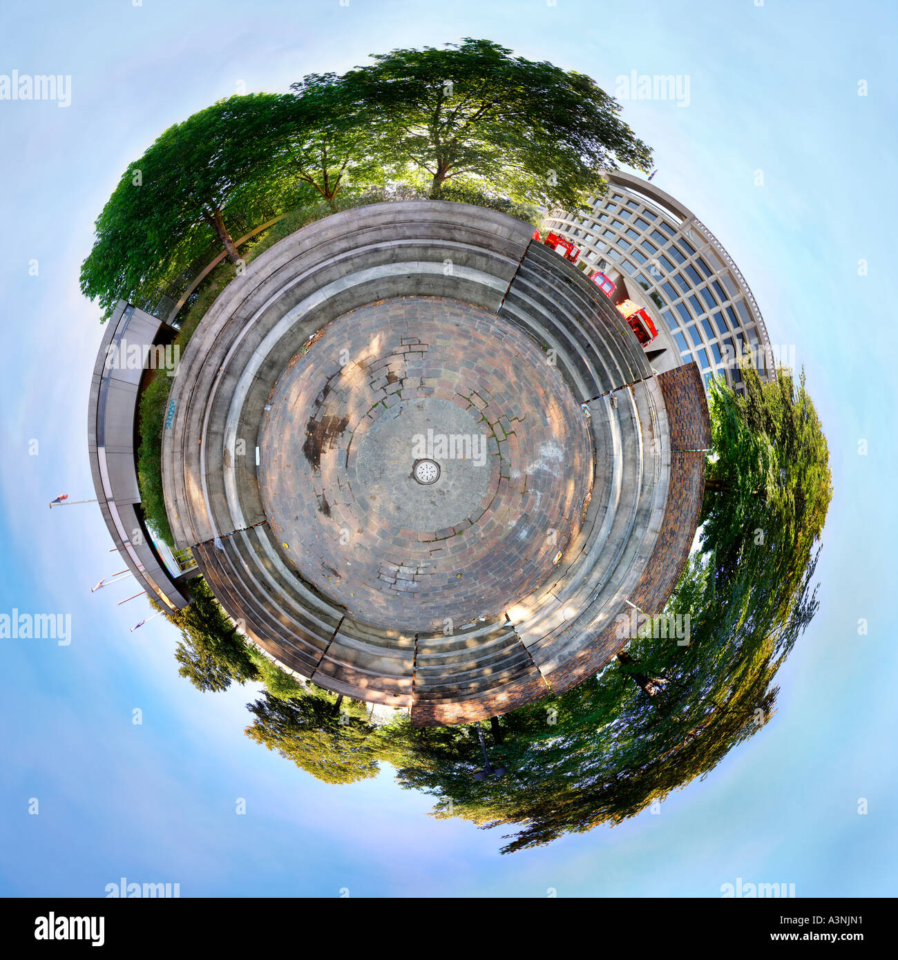 360 degrees panoramic view paris hi-res stock photography and images ...