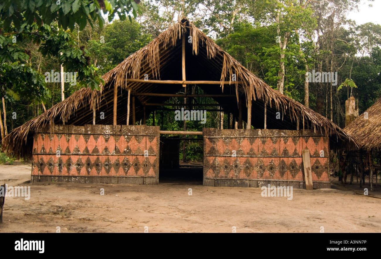 Amazon tribe houses hi-res stock photography and images - Alamy