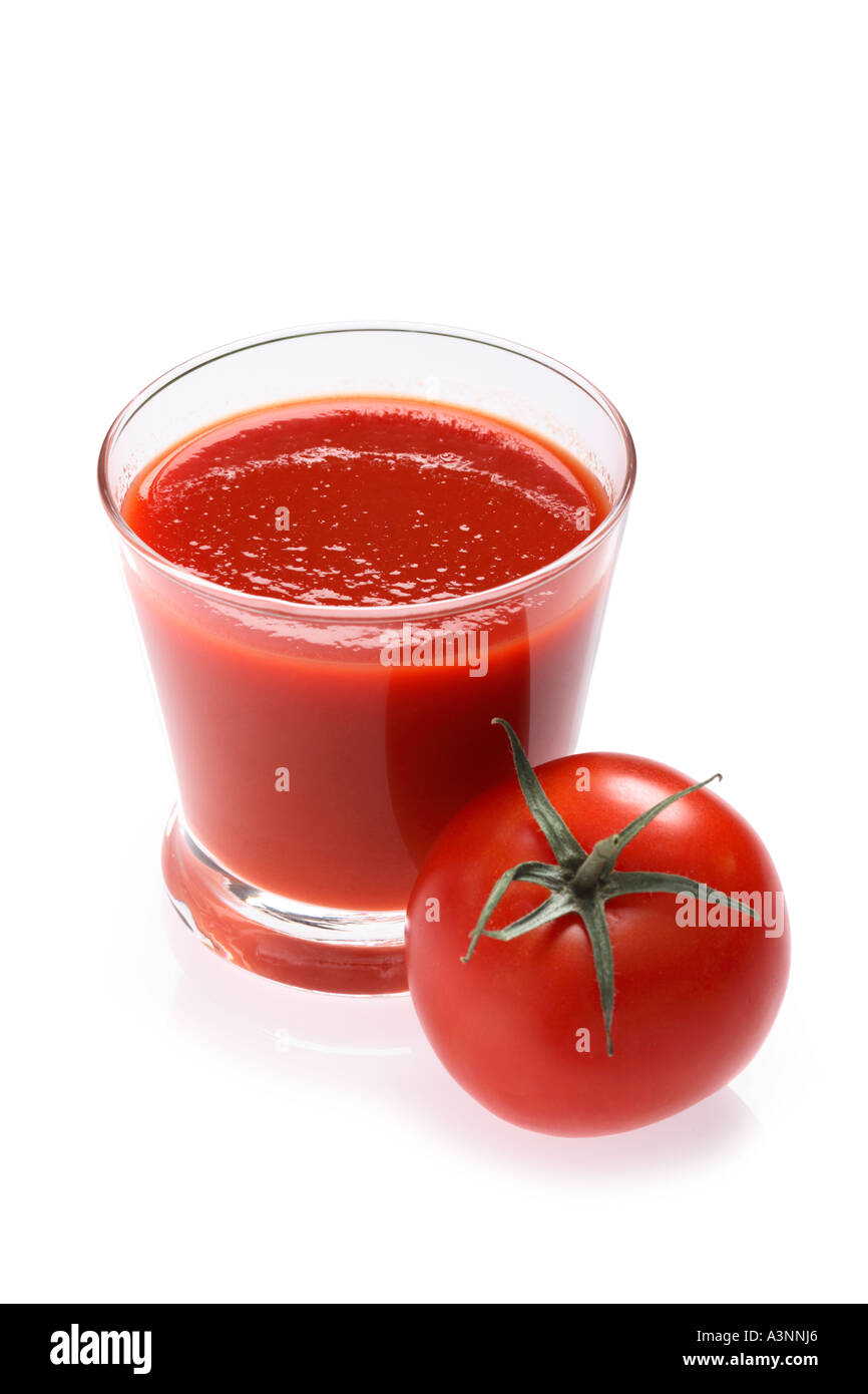 Single fresh red tomato hi-res stock photography and images - Alamy