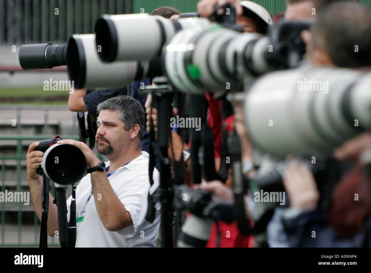 Group of photographers group of photographers hi-res stock photography ...