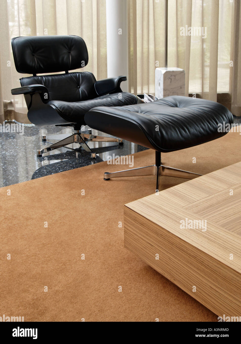 Charles eames chair hi-res stock photography and images - Alamy