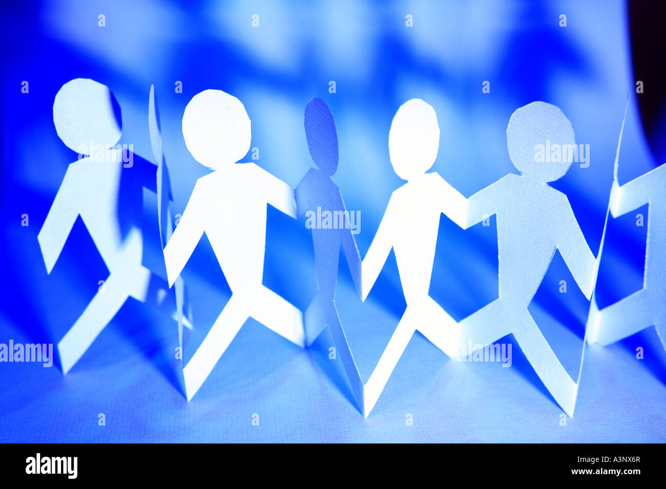 Paperchain hi-res stock photography and images - Alamy