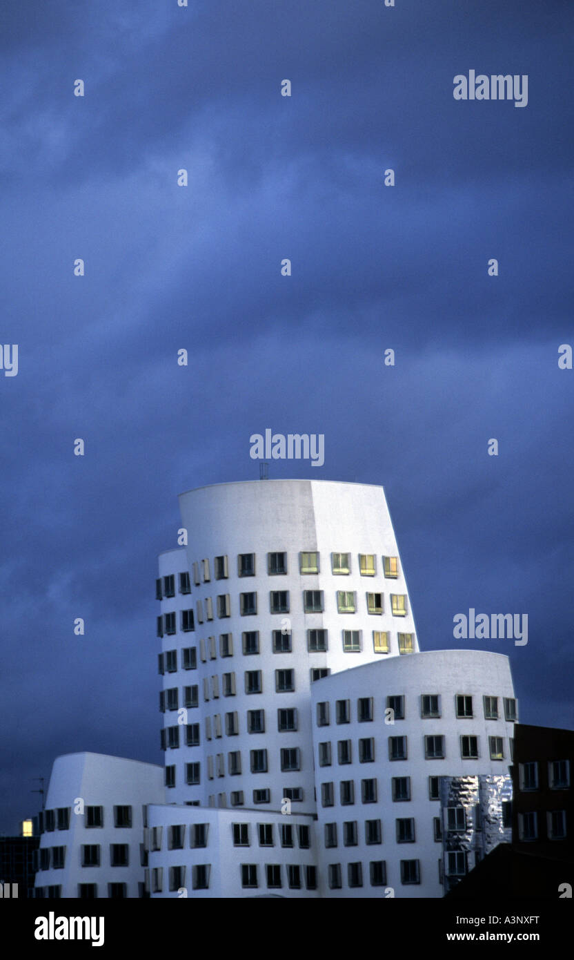 Gehry Bauten designed apartments in the Media Harbour area of ...