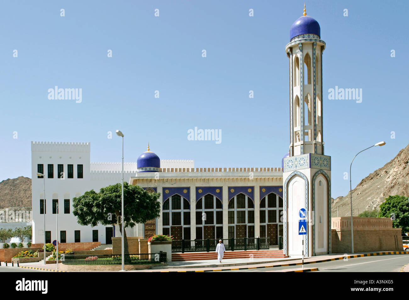 Oman Masjid al Khor Mosque in Muscat Stock Photo - Alamy