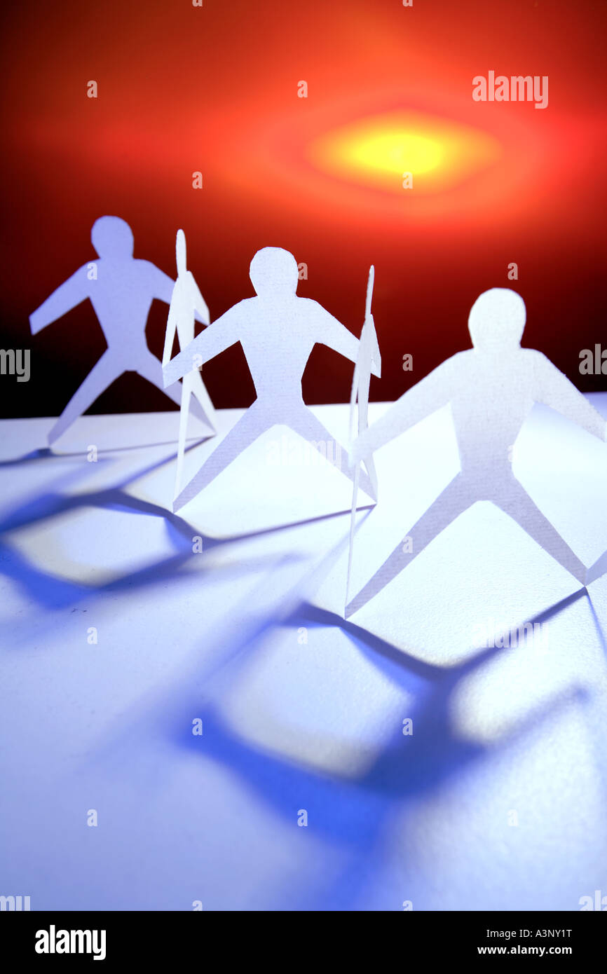 Paperchain men hi-res stock photography and images - Alamy