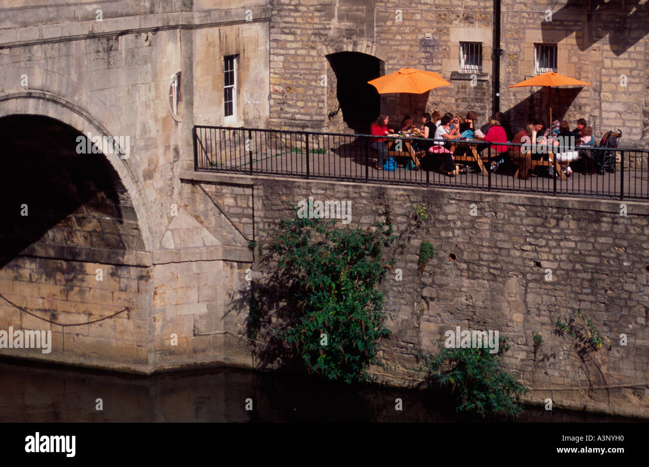 Riverside cafe pulteney bridge bath hi-res stock photography and images ...