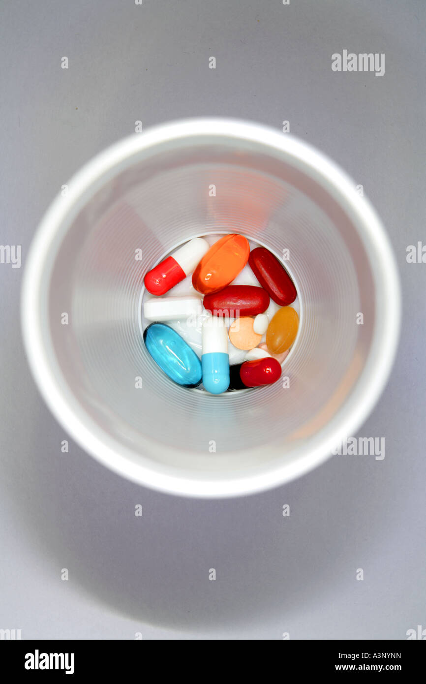 Dosage cup hospital hi-res stock photography and images - Alamy