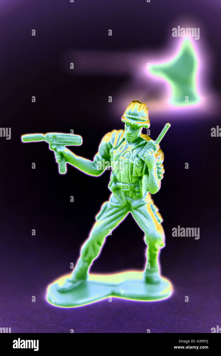 Troop plastic toy soldiers hi-res stock photography and images - Alamy