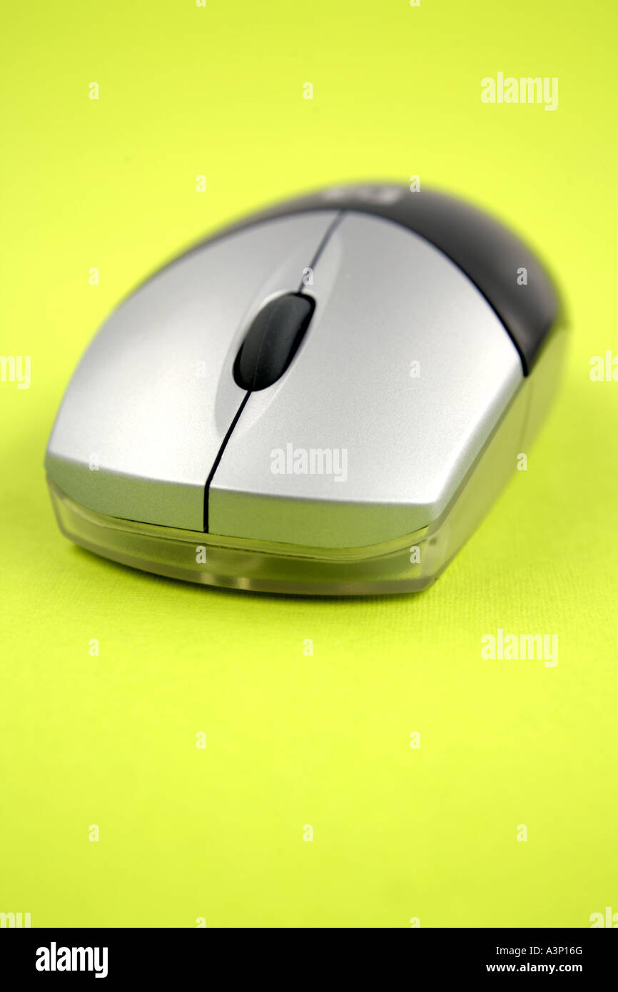 Cordless computer mouse Stock Photo - Alamy