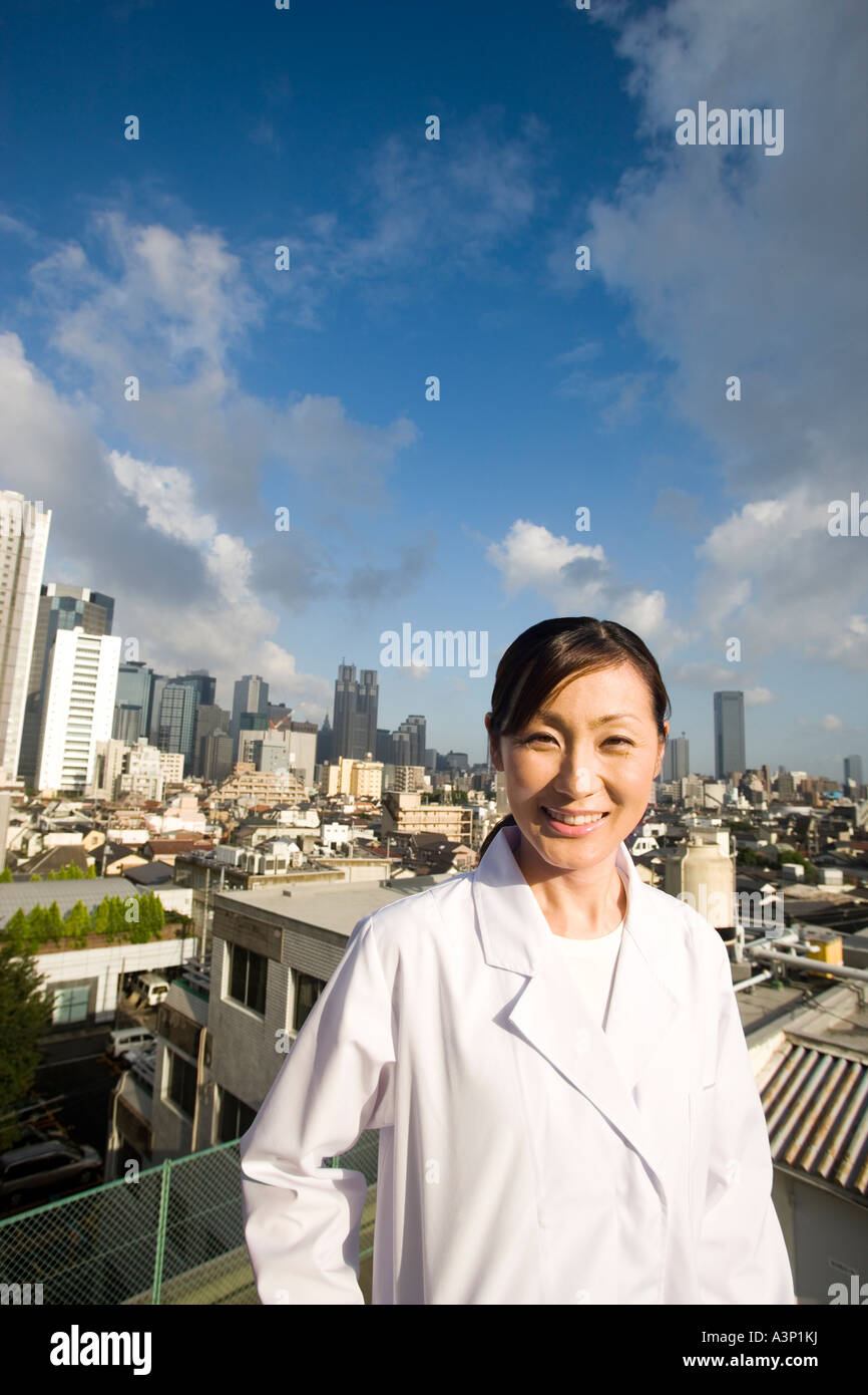 Doctor, outdoors, day, building hi-res stock photography and images - Alamy