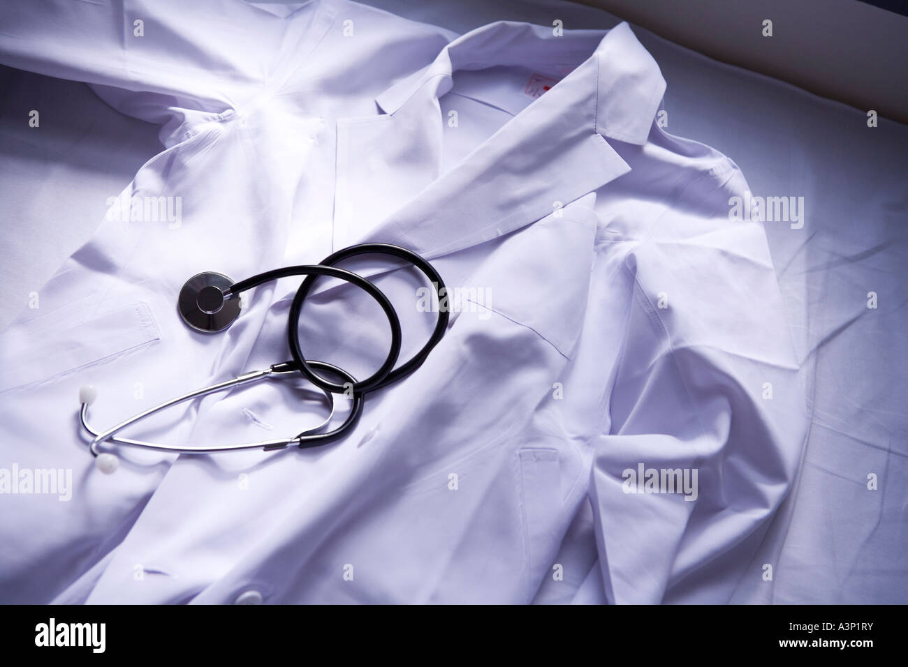 Lab coat and stethoscope Stock Photo - Alamy