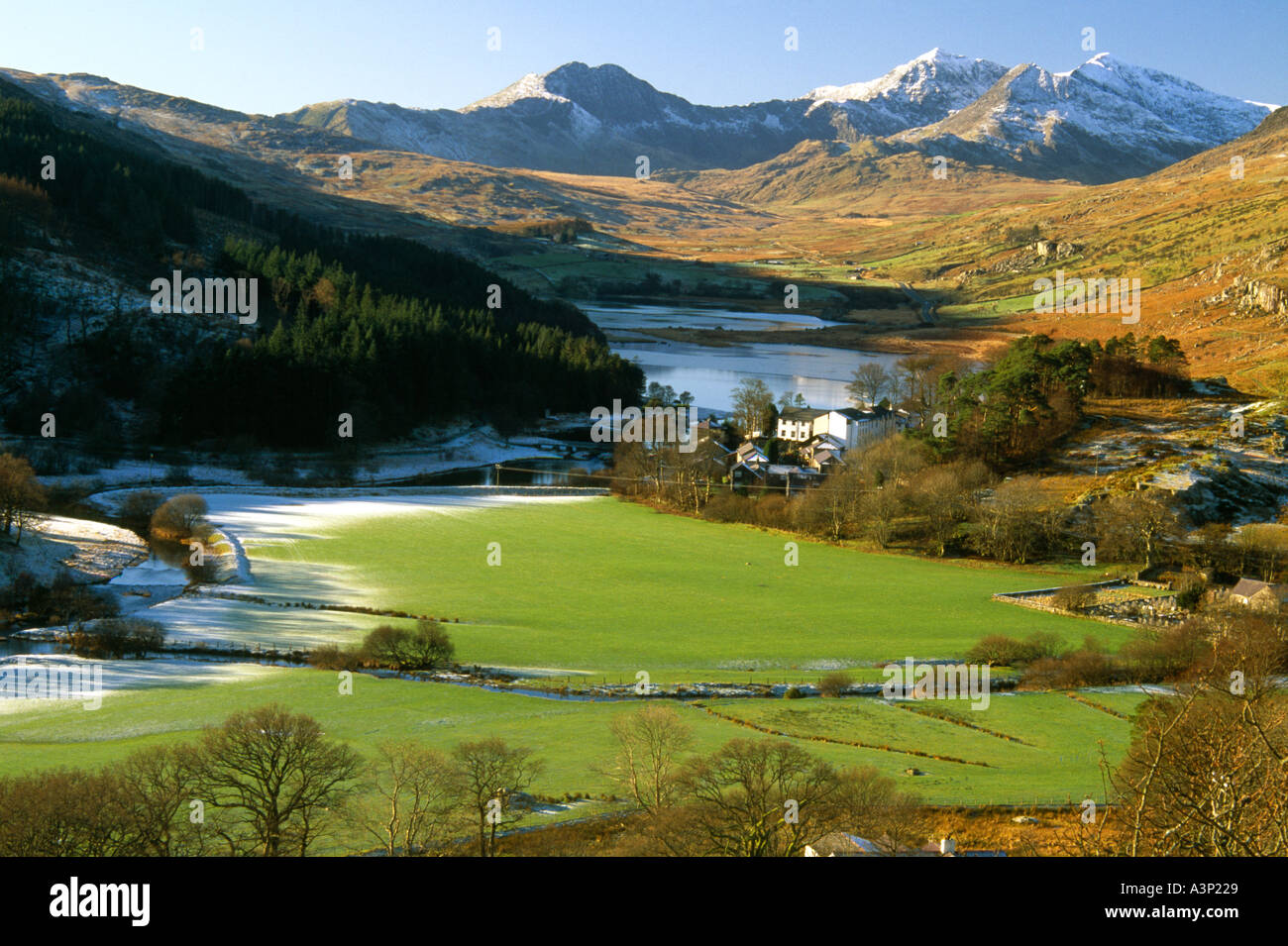 Snowdon from capel curig hi-res stock photography and images - Alamy