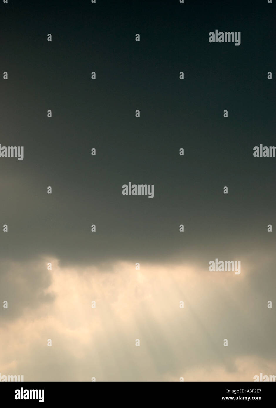 Dim sun rays hi-res stock photography and images - Alamy