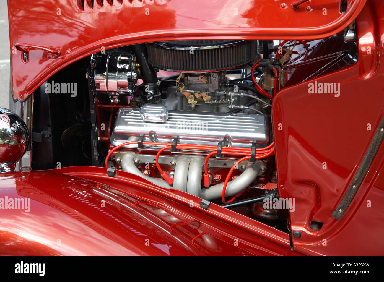 Customized american V8 hot rod engine Stock Photo - Alamy