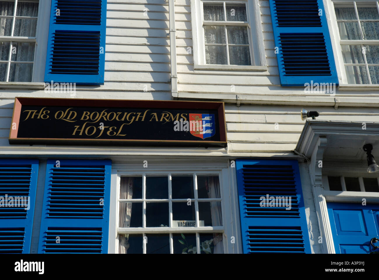 Old borough arms building hi-res stock photography and images - Alamy