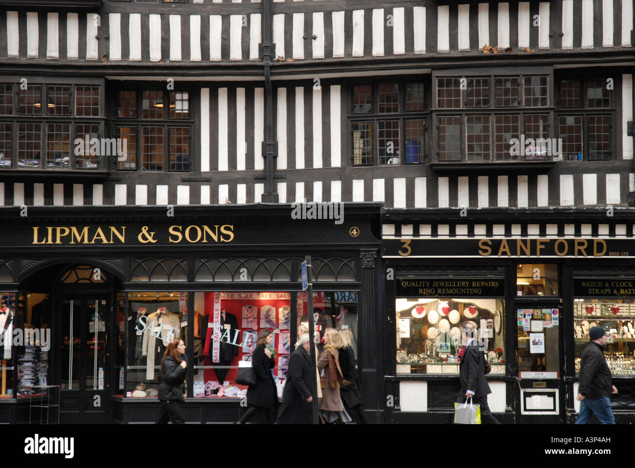 Medieval london inn hi-res stock photography and images - Alamy