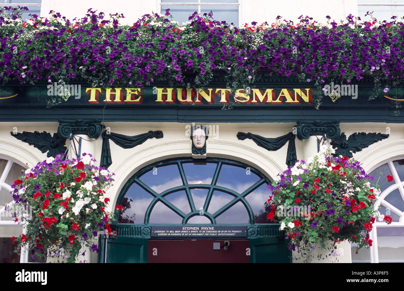 Floral display on the Huntsman Pub Bath Spa, Somerset, England UK Stock ...