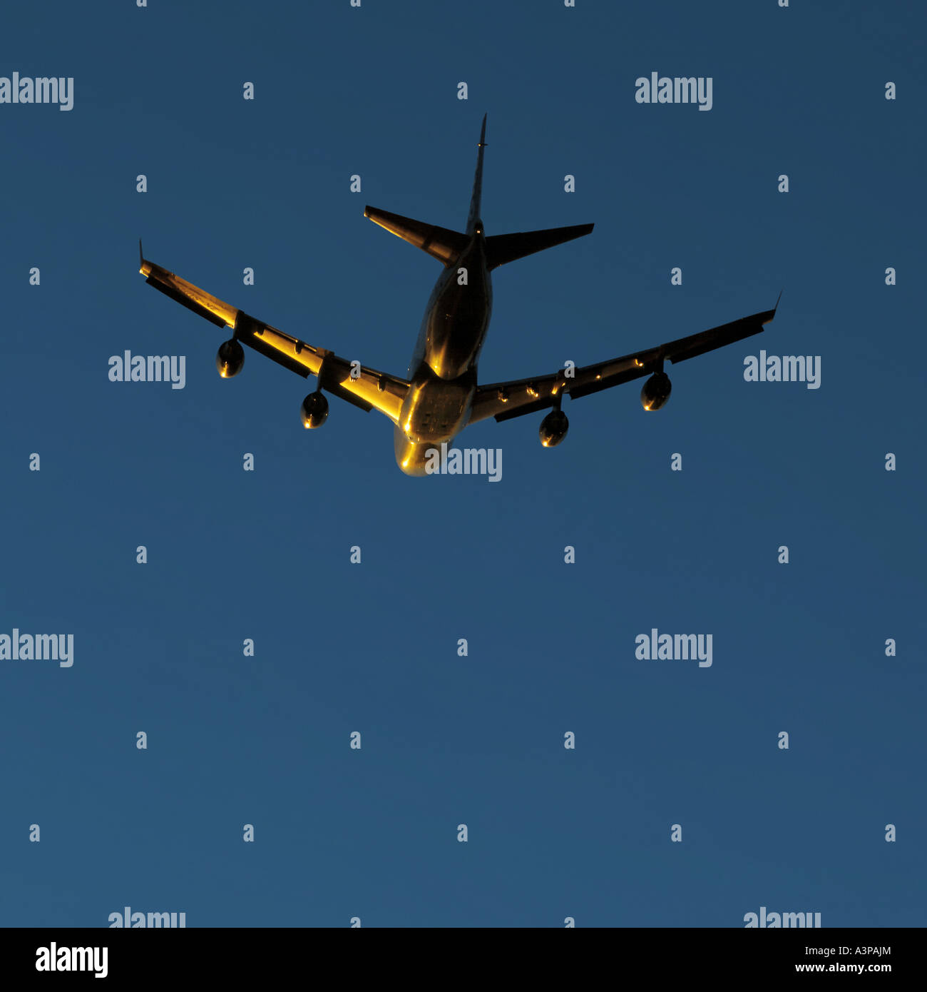 Boeing 747 giant sun hi-res stock photography and images - Alamy