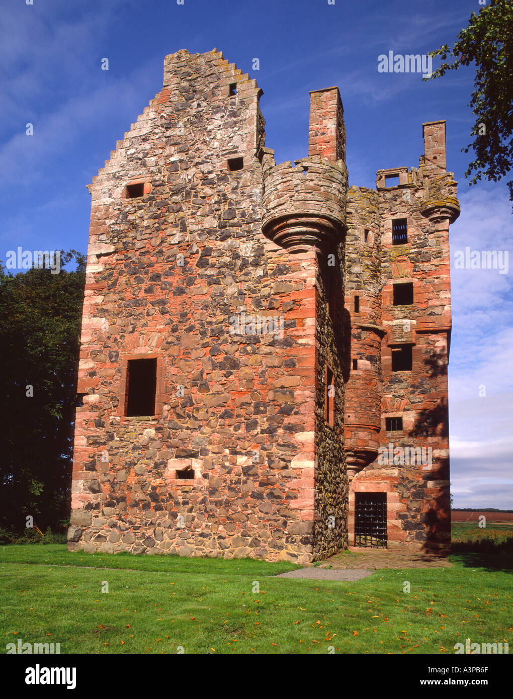 Greenknowe Tower, Gordon, Scottish Borders, Scotland Stock Photo - Alamy