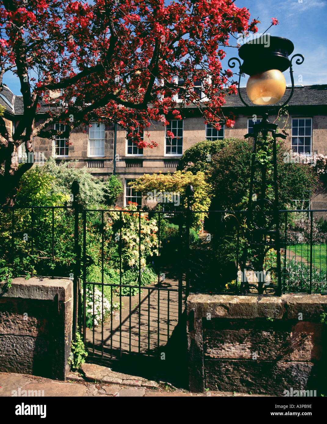 Edinburgh stockbridge raeburn hi-res stock photography and images - Alamy