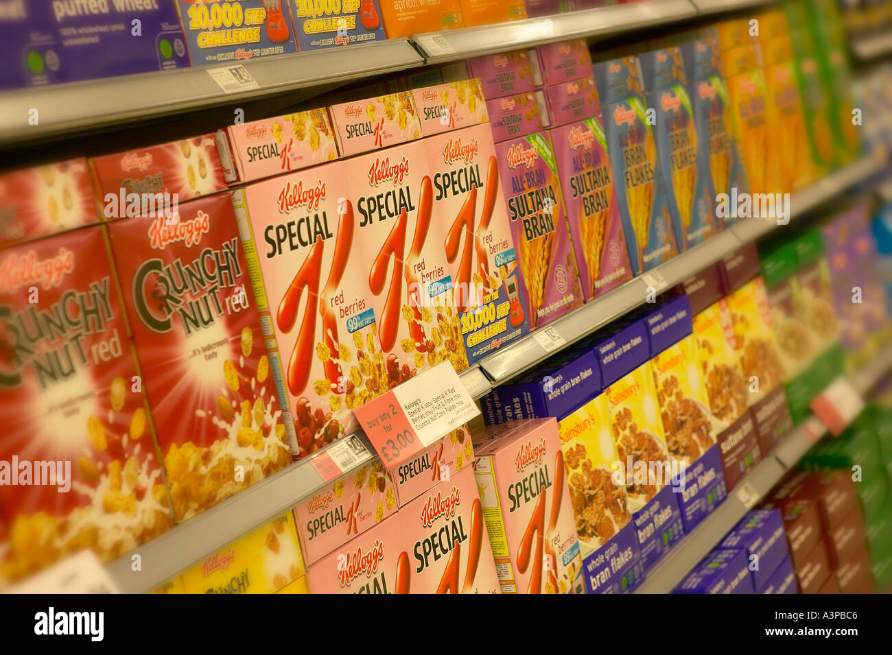 Cereals supermarket hi-res stock photography and images - Alamy