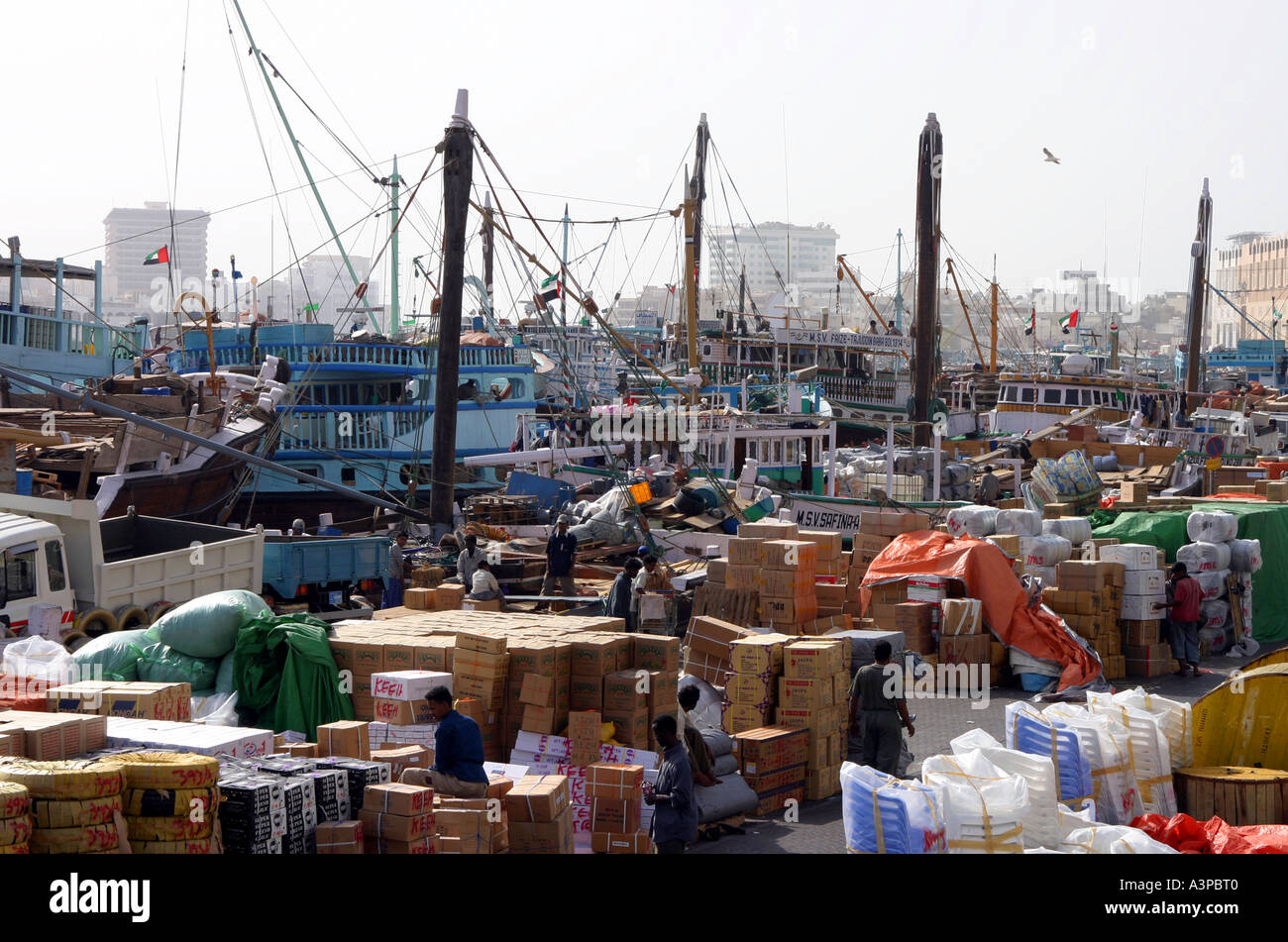 busy harbour activity in Dubai Creek Stock Photo - Alamy
