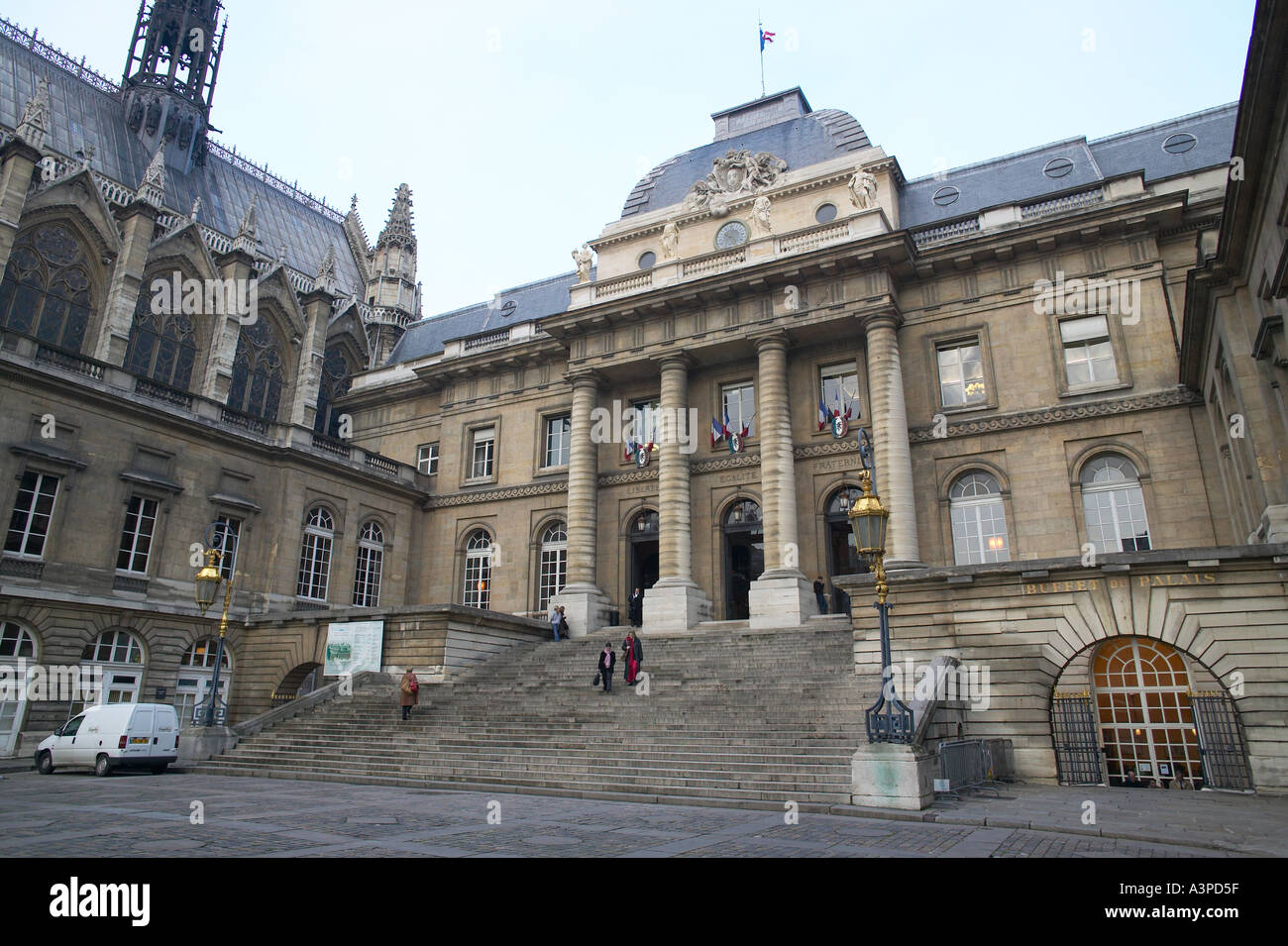 Tribunal de paris building hi-res stock photography and images - Alamy
