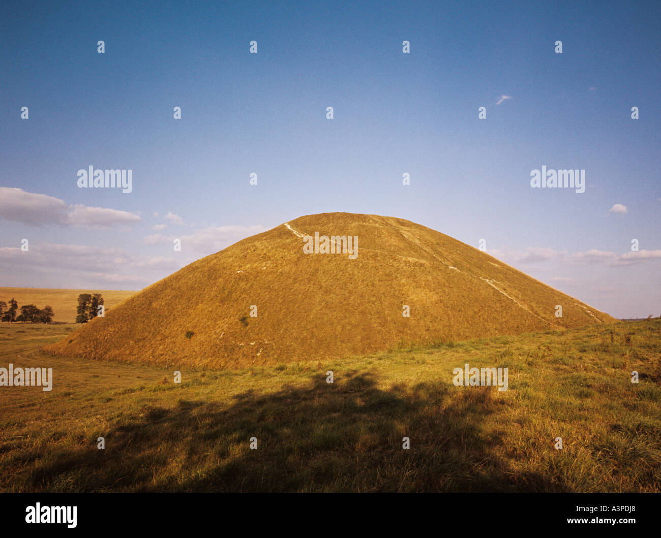 Silbury Hill ancient man made earth mound south of Avebury Wiltshire ...