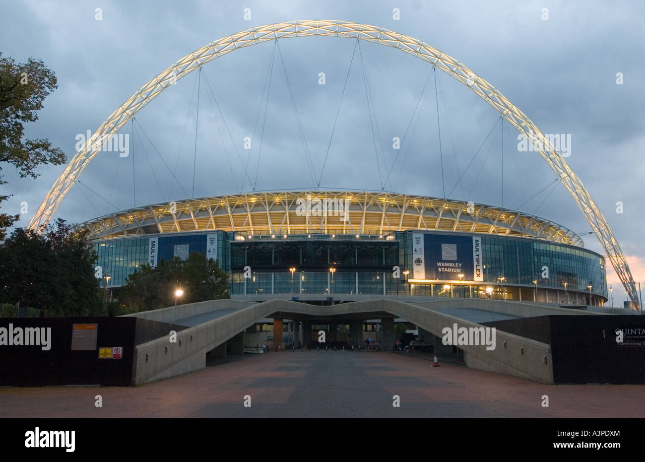 The New Wembley stadium in North London Stock Photo - Alamy