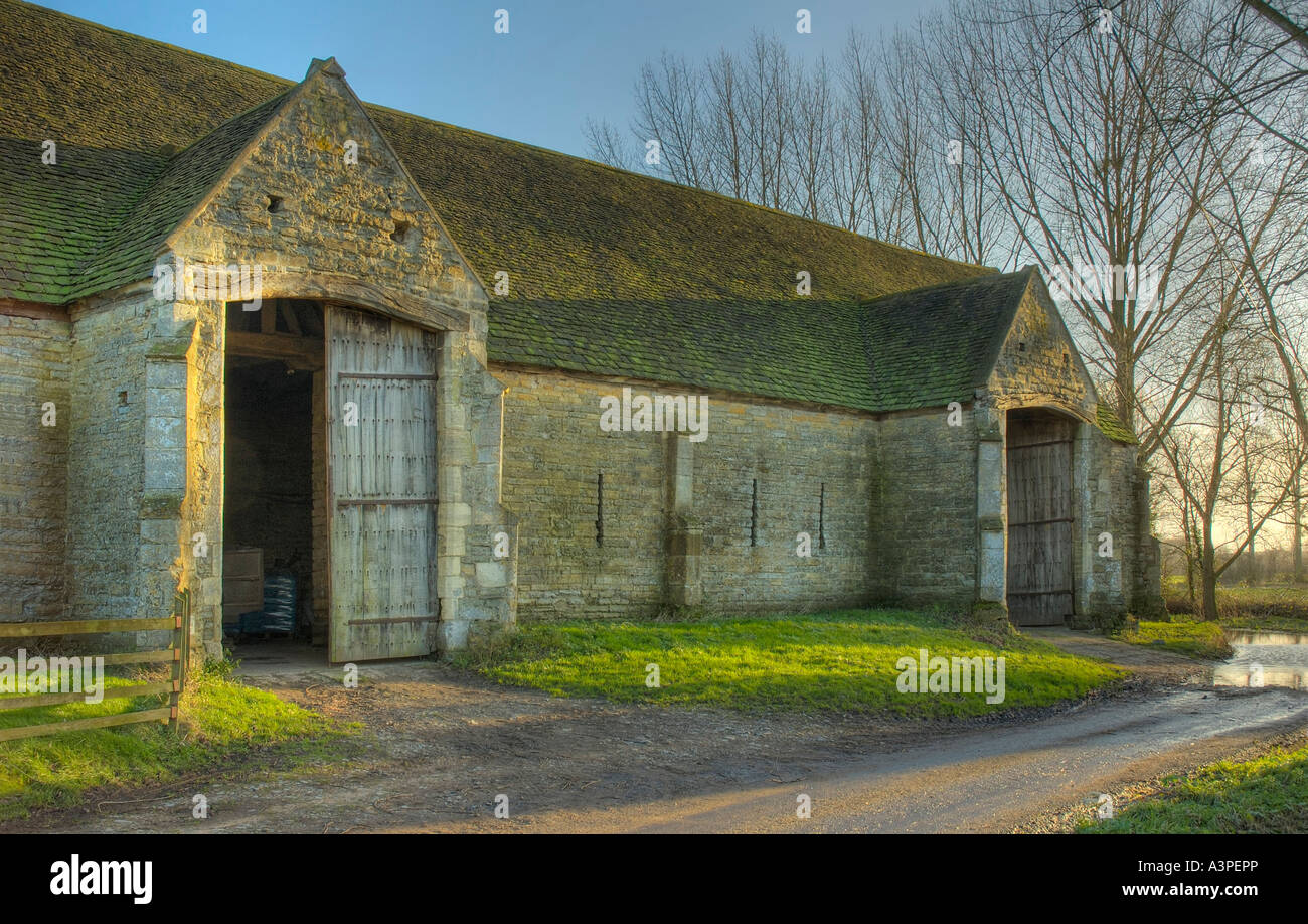 Ashleworth Tythe Barn on the banks of the River Severn Stock Photo - Alamy