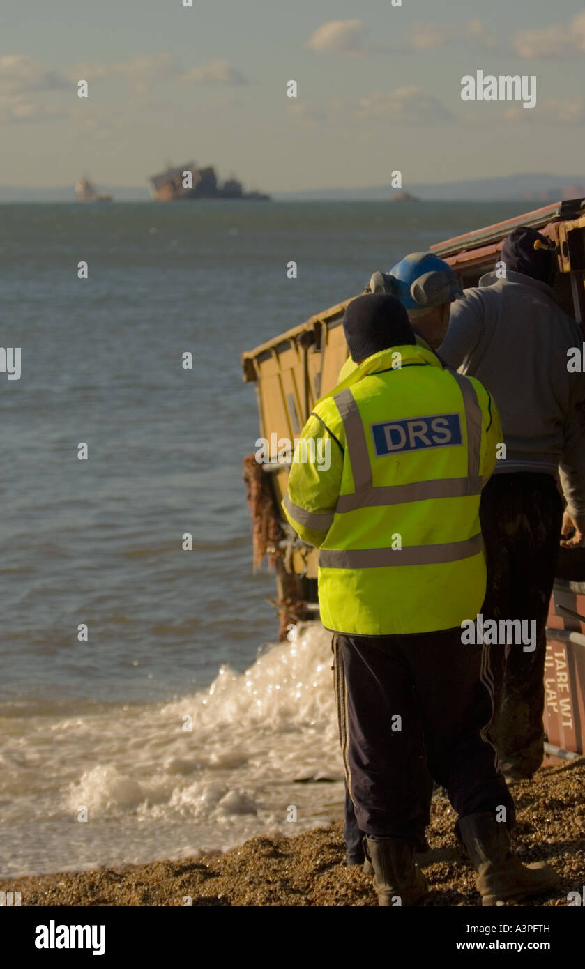 Looters looting hi-res stock photography and images - Alamy