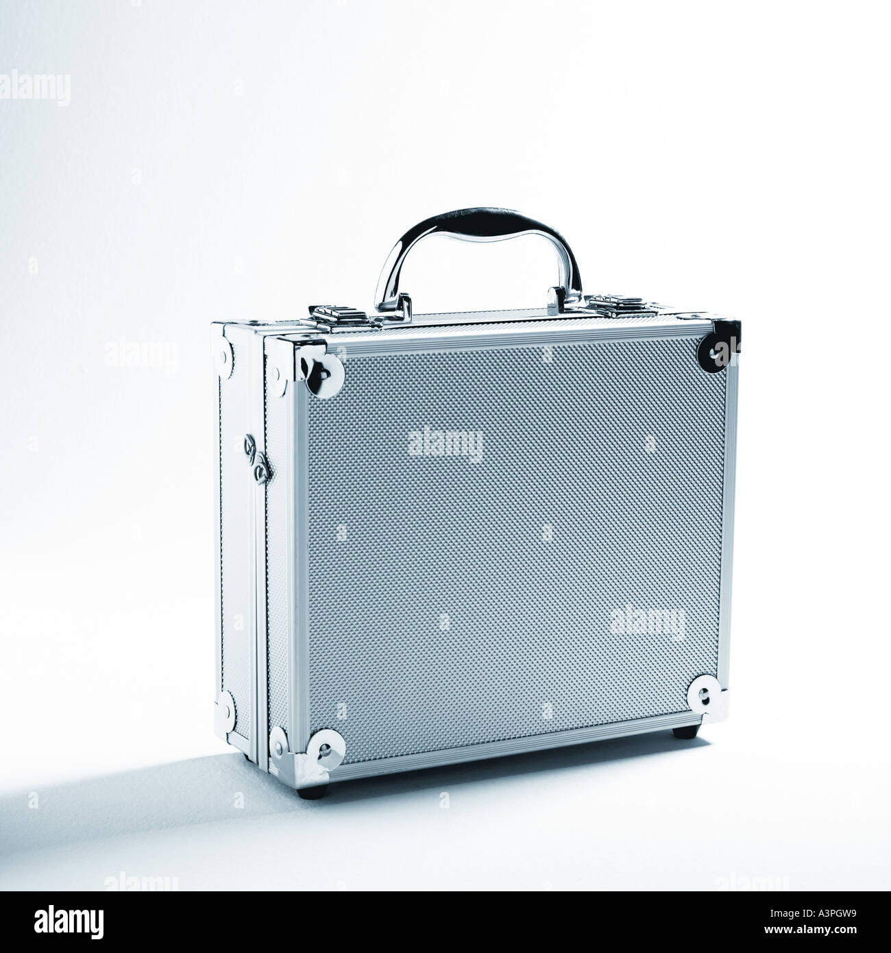 Colored luggage hi-res stock photography and images - Alamy