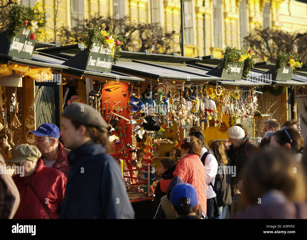 Vienna Easter market at Schoenbrunn castle Stock Photo - Alamy
