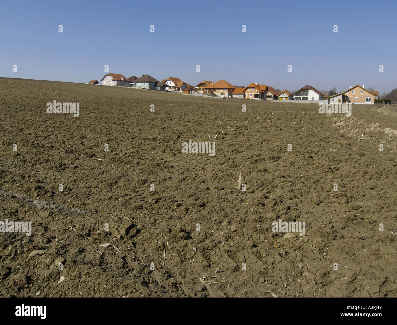 newly built houses in the country, field Stock Photo - Alamy