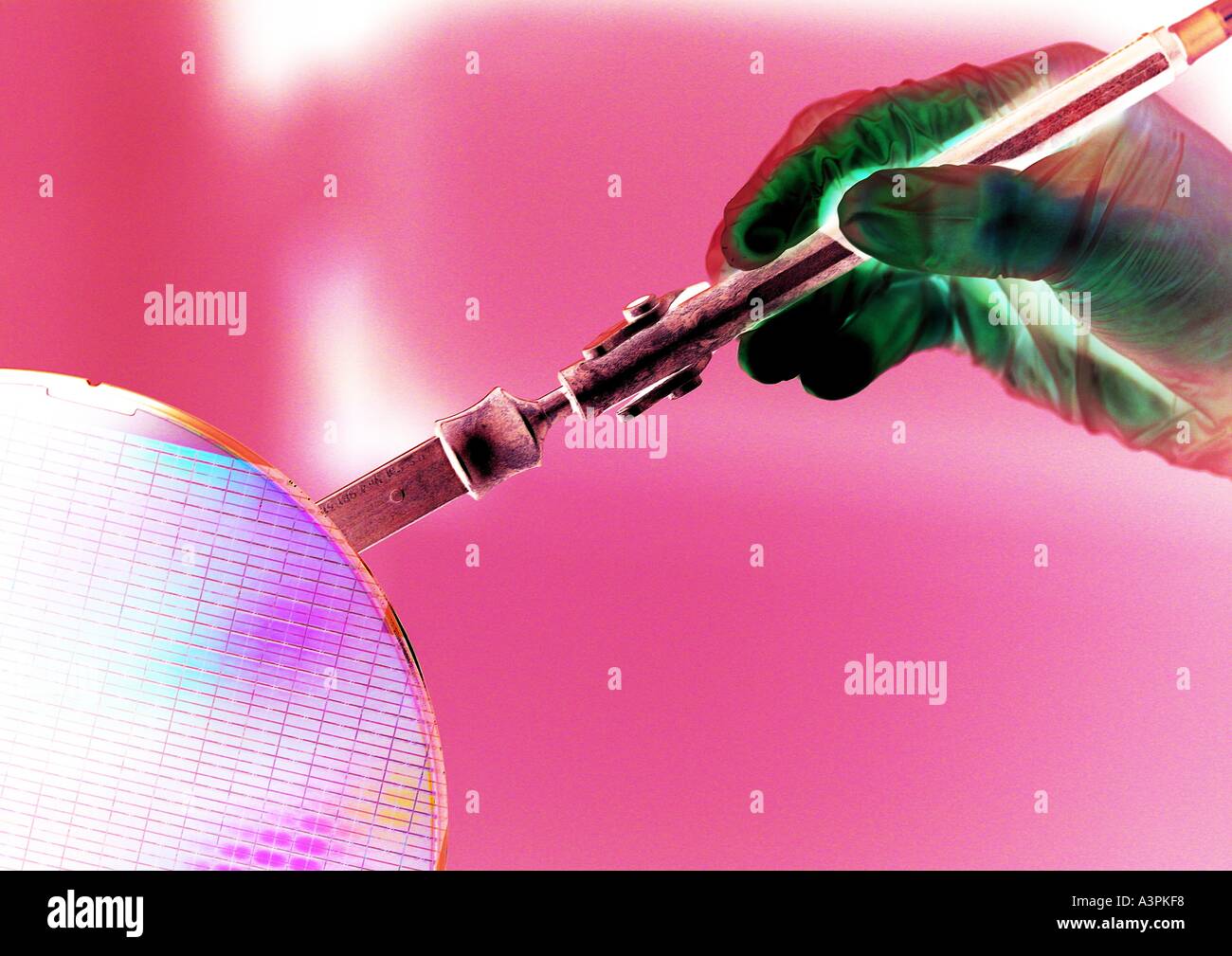 Silicon lab hi-res stock photography and images - Alamy