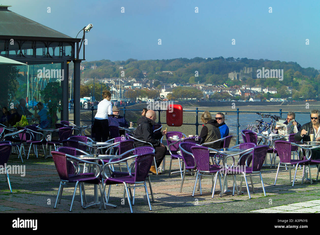 Outdoor Cafe, Mumbles Seafront, Gower, South Wales Stock Photo - Alamy