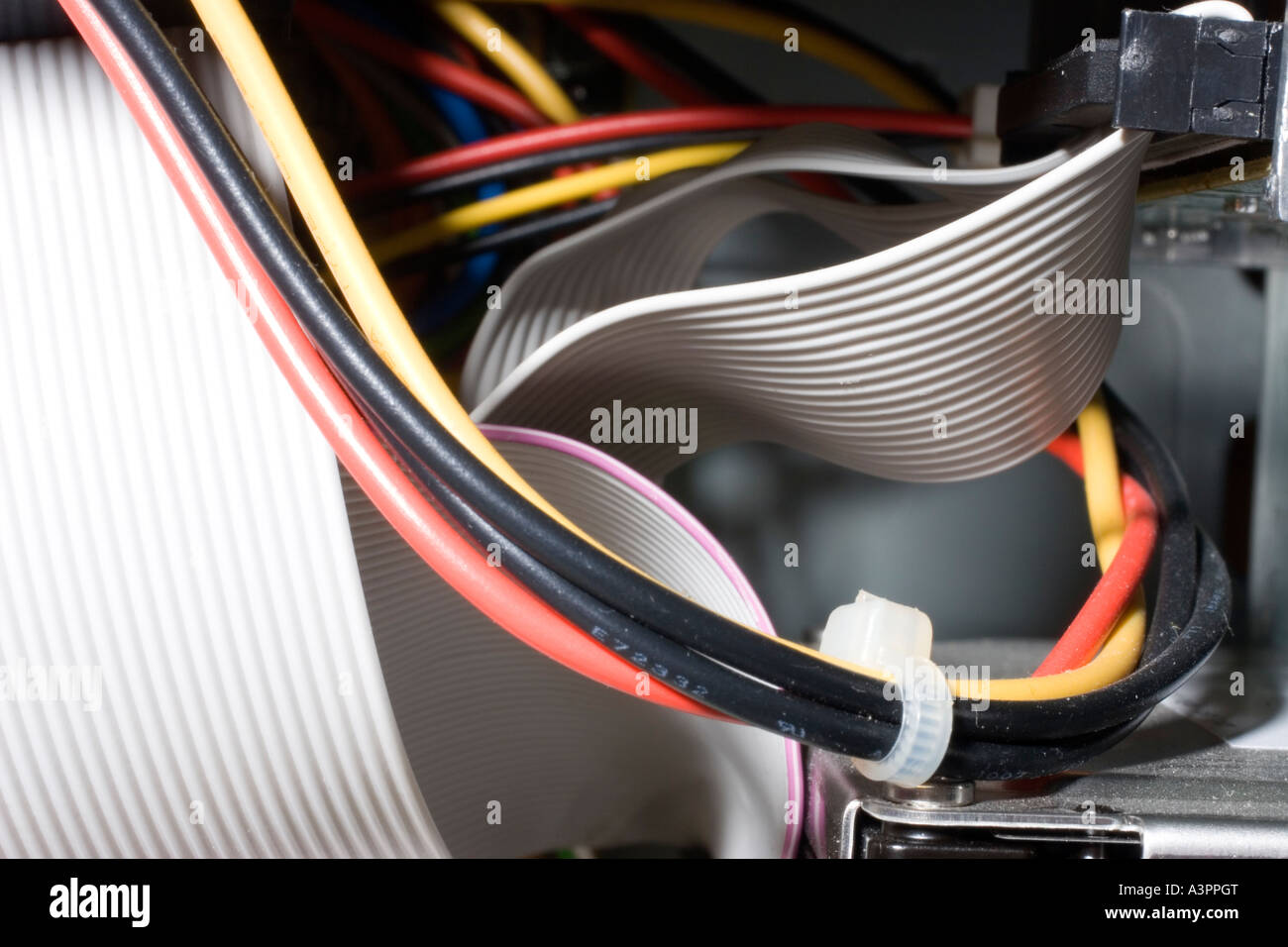 Computer Kabel cable Stock Photo - Alamy