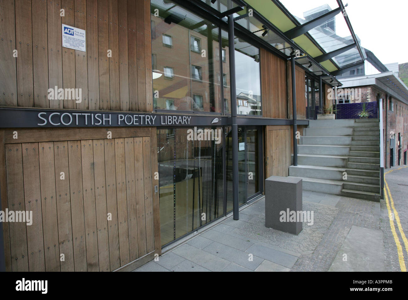 Scottish poetry library and edinburgh hi-res stock photography and ...