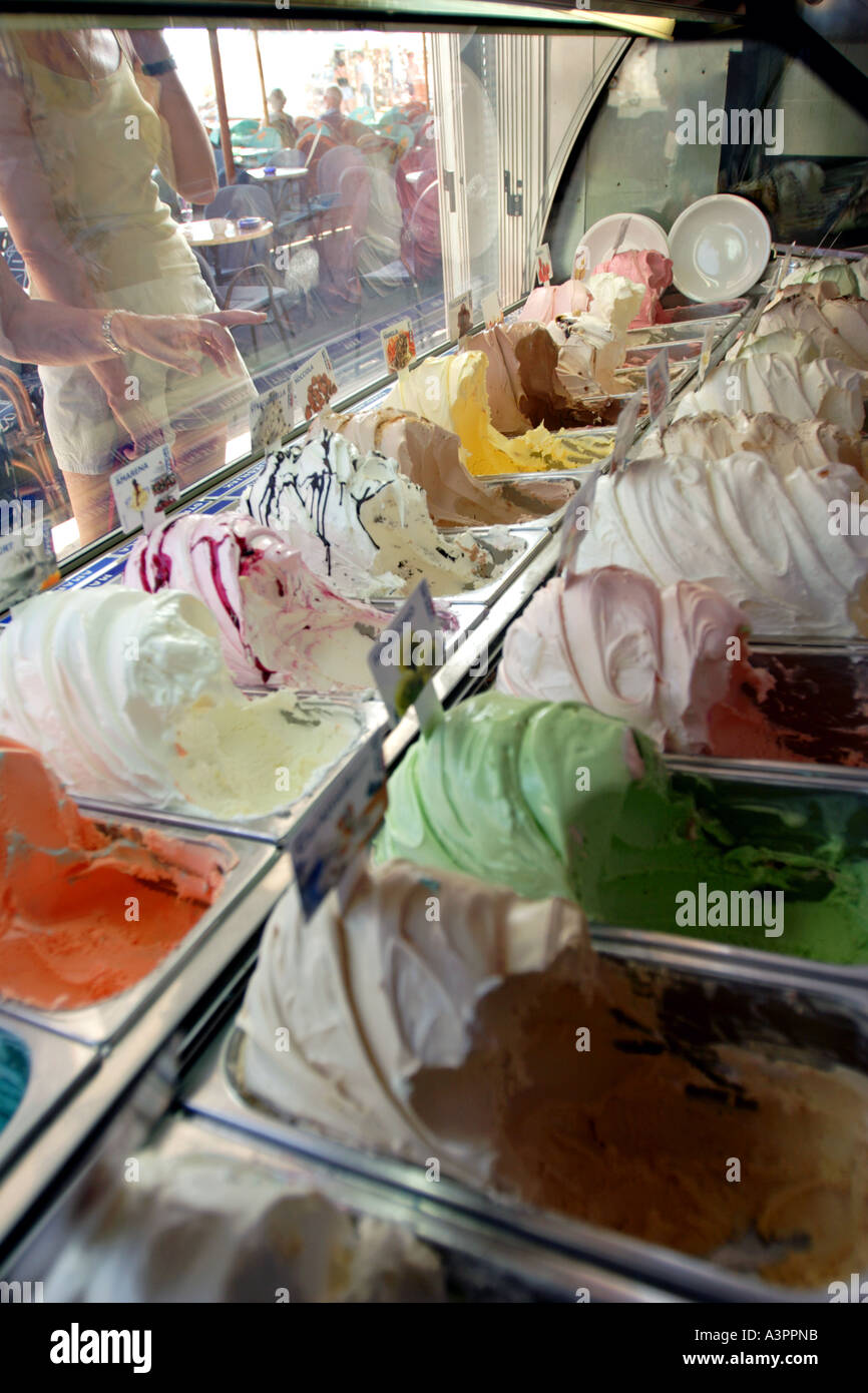 Ice cream display cabinet hi-res stock photography and images - Alamy