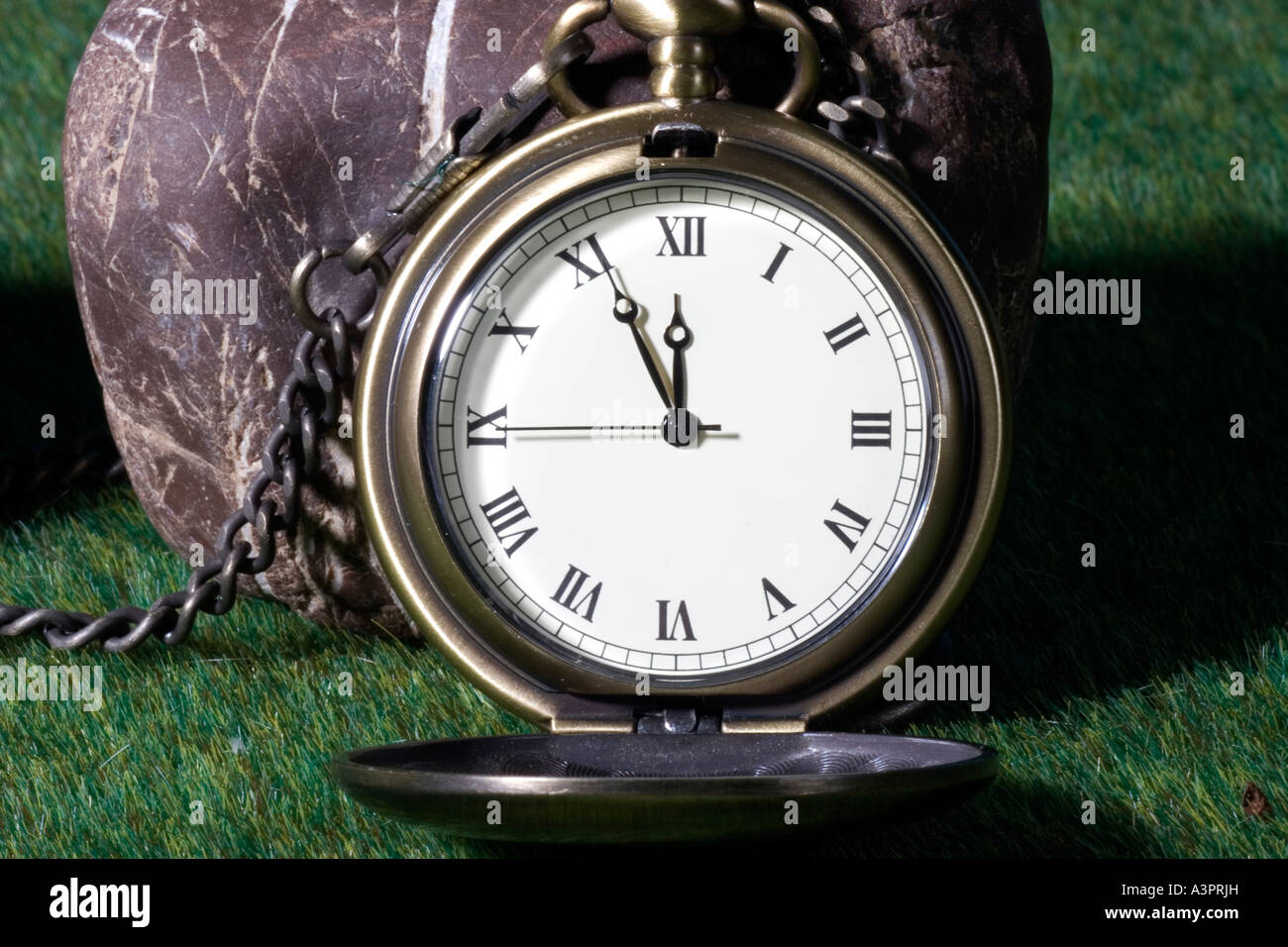 Uhr clock watch Stock Photo - Alamy