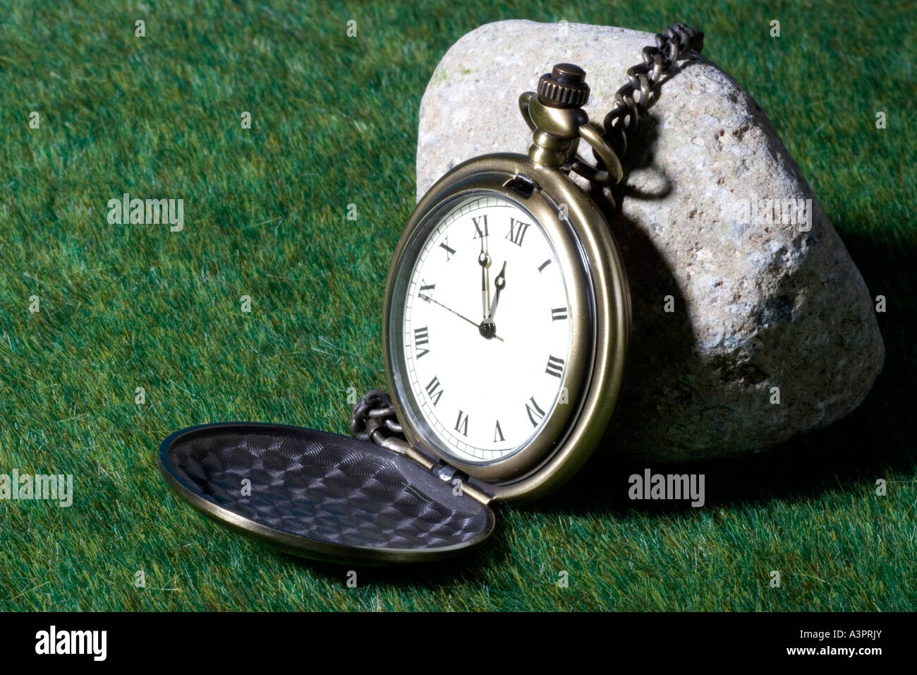 Uhr clock watch Stock Photo - Alamy