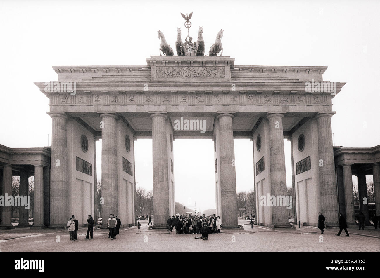 Branderburg gate hi-res stock photography and images - Alamy